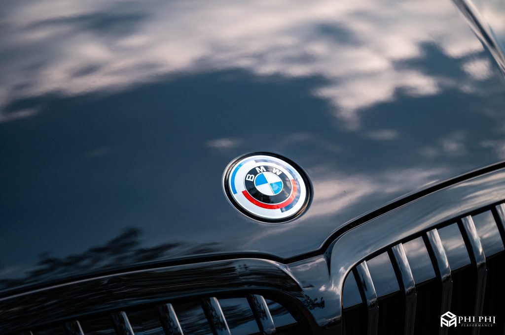 Logo xe BMW Chính Hãng Phiên Bản Kỷ Niệm 50 Năm | BMW 3-Series G20 ...