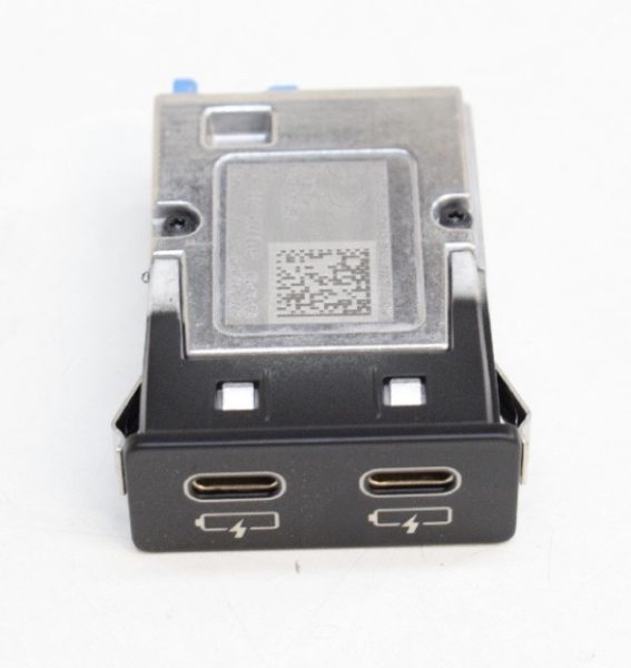 Cổng Sạc Đôi USB Type C | Chính Hãng BMW - Phi Phi Performance Workshop